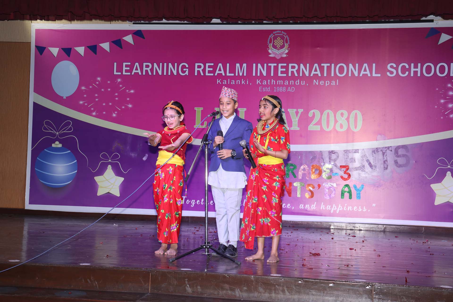 Gallery - LRI School