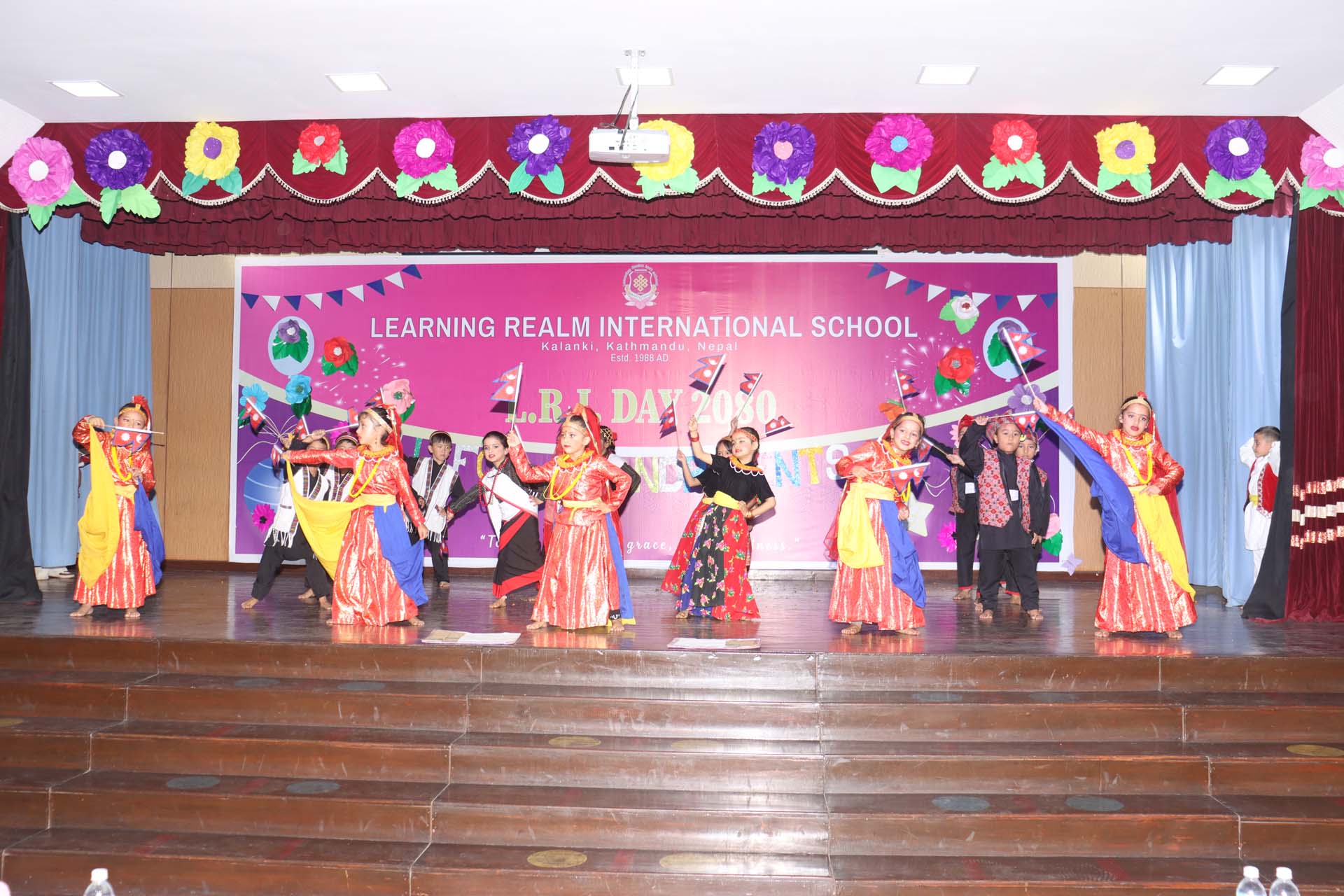 Gallery - LRI School