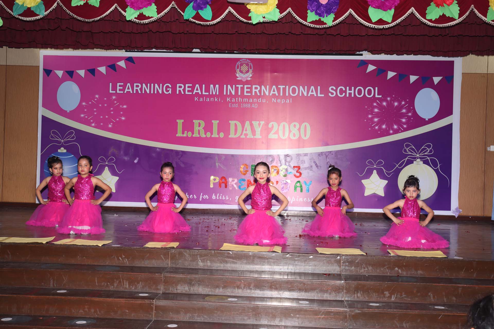 Gallery - LRI School